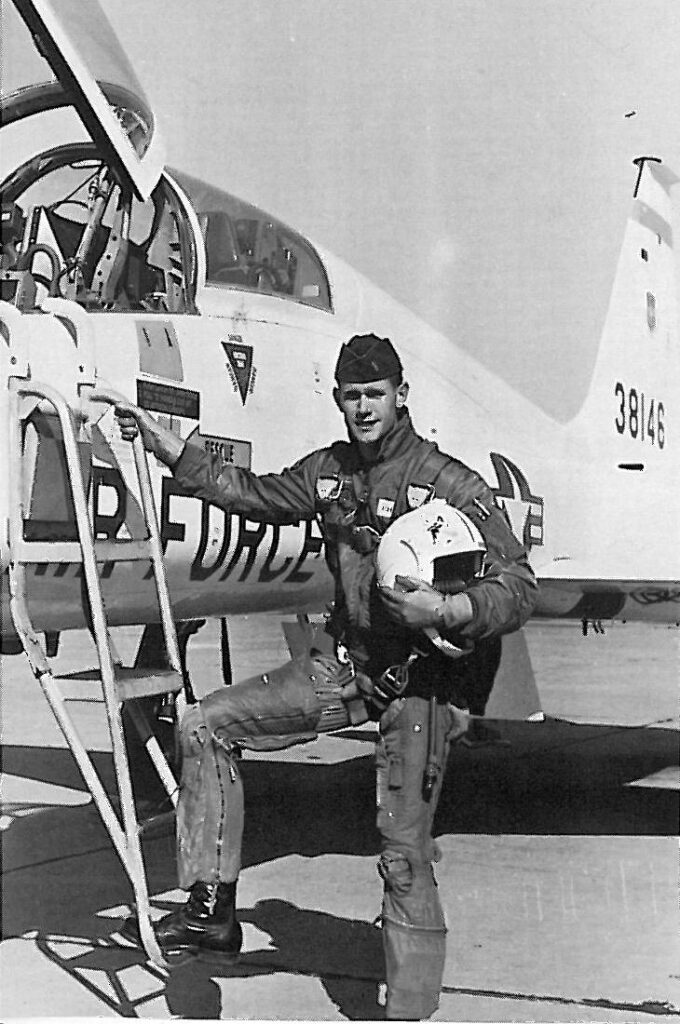 Choate, Robert (Bob) W. – Vance Pilot Training Class 68E